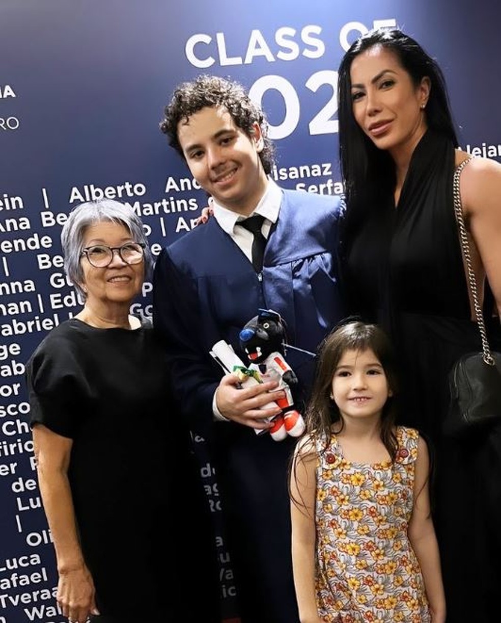 Filho de Ronaldo Fenômeno e Michele Umezu quer seguir passos dos pais ...