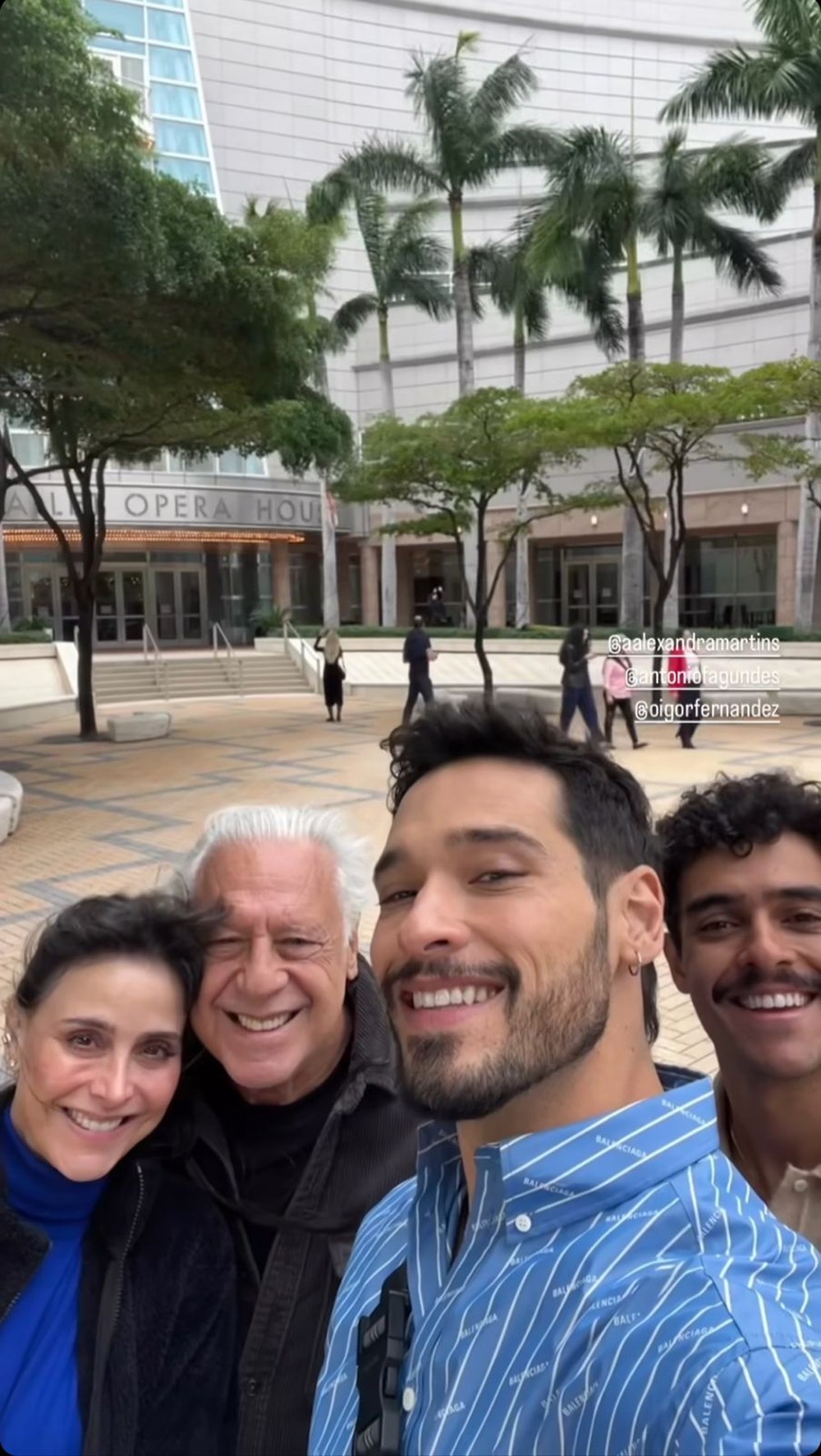 Antonio Fagundes passa o Natal com família e namorado do filho em Miami