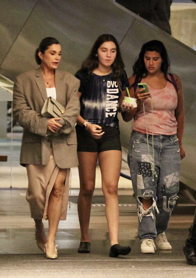 Flávia Alessandra celebra a chegada dos 50 e avalia sua trajetória ...