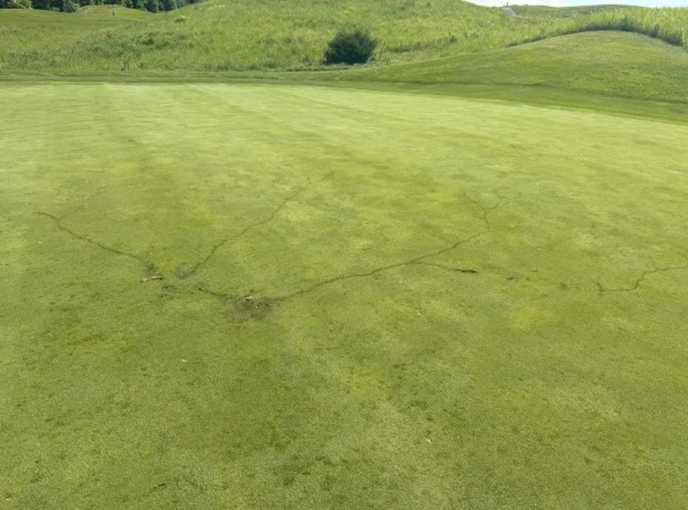 Golfista morre após ser atingido por raio durante torneio nos EUA