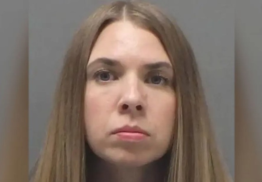 Professora que abusou de aluno 'virgem' dentro de carro temia não ser ...