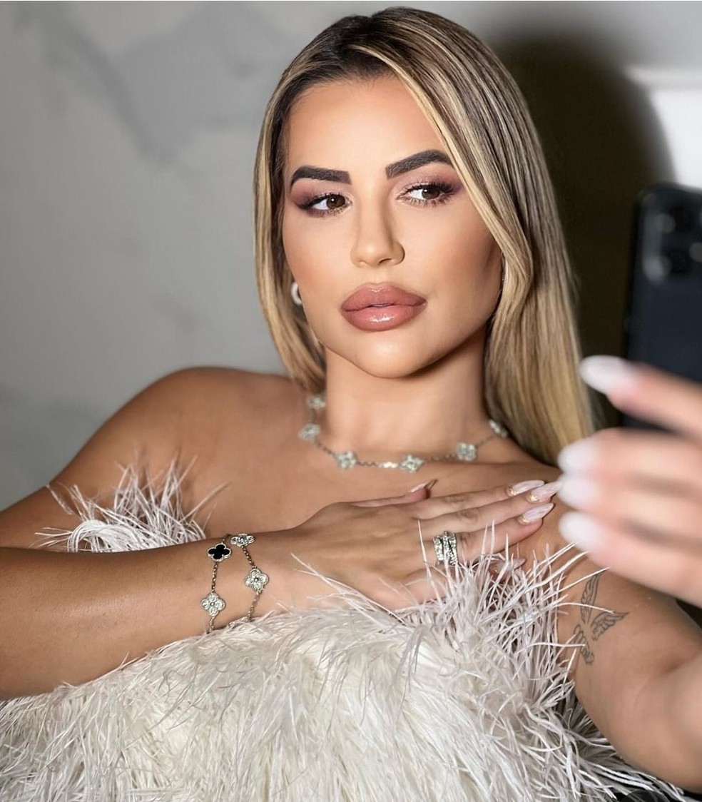 Deolane Bezerra recebe R$ 1 milhão para 'trabalhar' no carnaval de Salvador