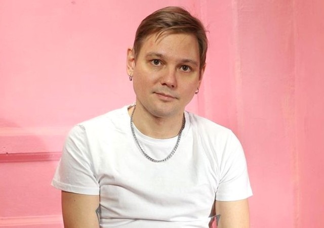 Segundo artista russo é preso por se vestir usando apenas uma meia no pênis