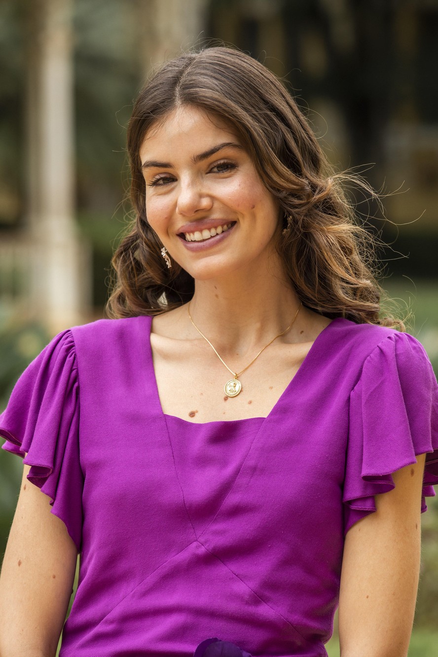 Nos resumos da novela 'Amor perfeito', Marê dá um golpe financeiro em Gilda