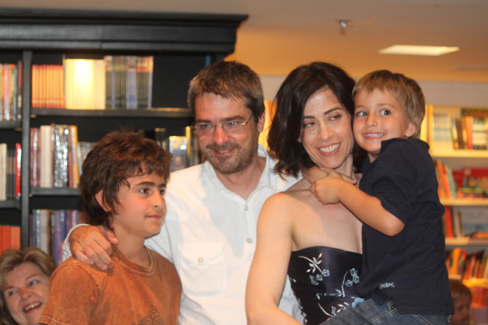 Quem é o outro filho de Fernanda Montenegro? Conheça Cláudio Torres ...