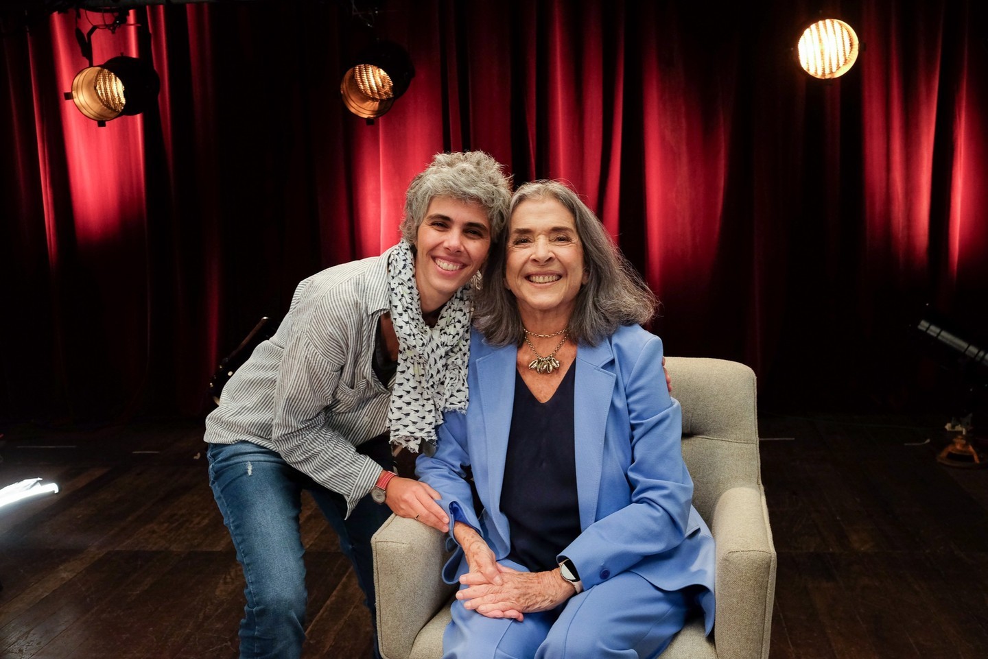 Heloísa Périssé vive relacionamento discreto com diretora de TV