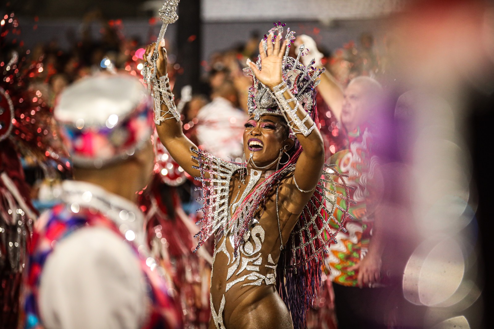 Desfile das Campeãs 2024: veja onde assistir às escolas de samba do Rio ao vivo