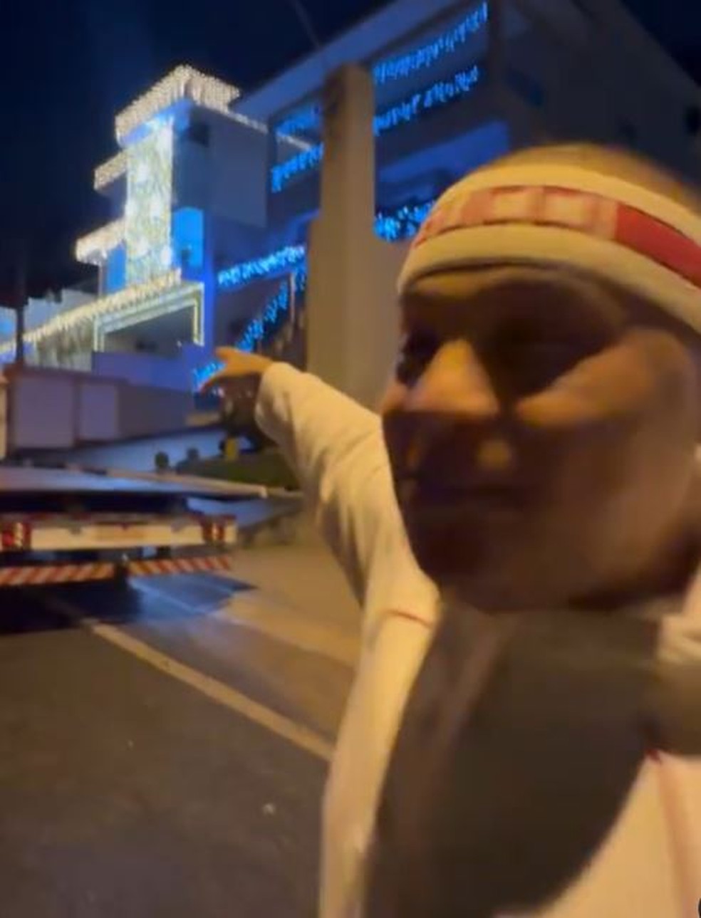 MC Ryan comemora compra de mansão ao lado da que morava seu ídolo MC ...