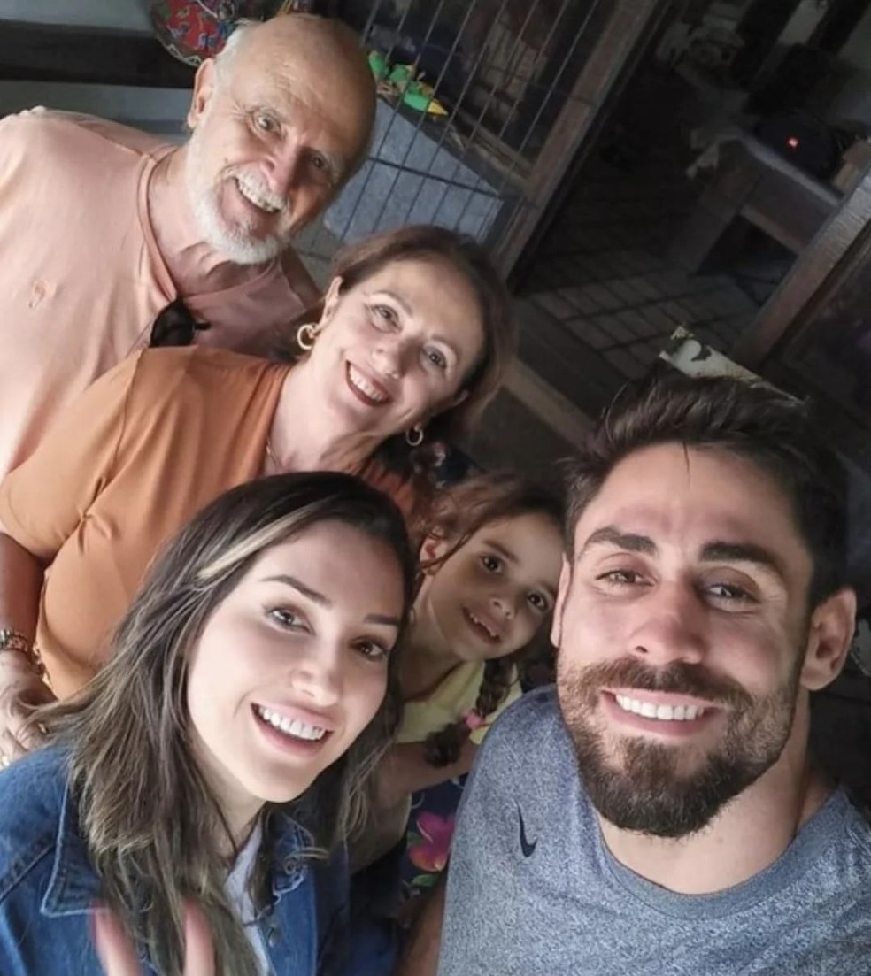 Cara de Sapato vai voltar aos EUA após esticar viagem para ficar com ...