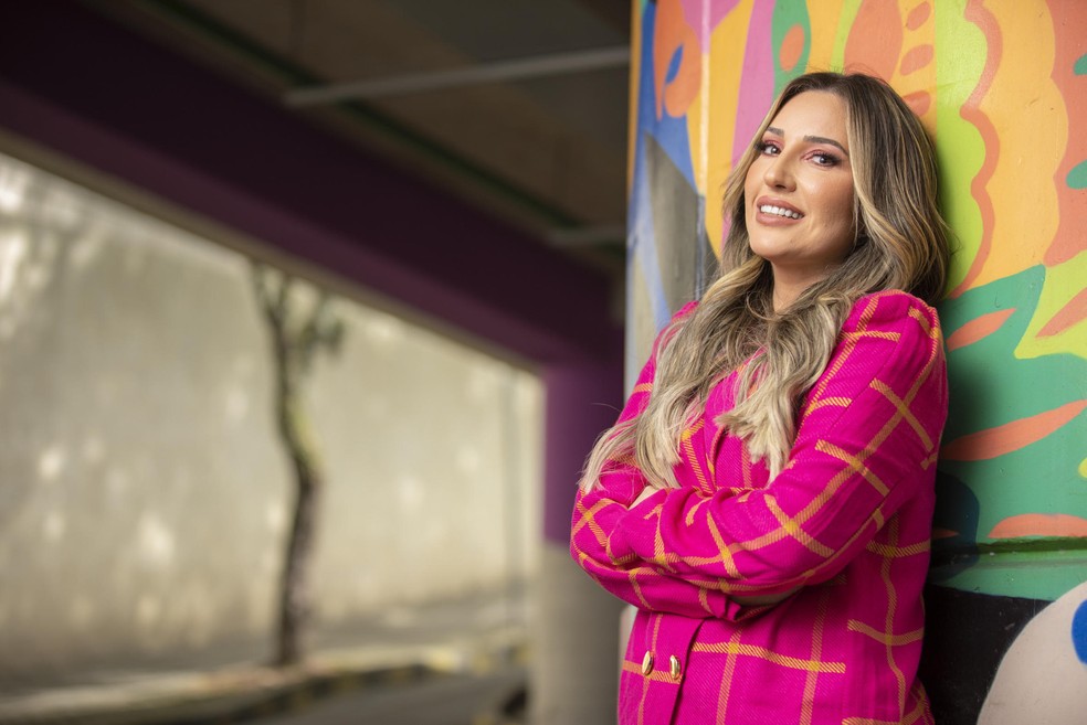 Campeã do 'BBB 23', Amanda chega em Curitiba e diz que vai tirar uns ...