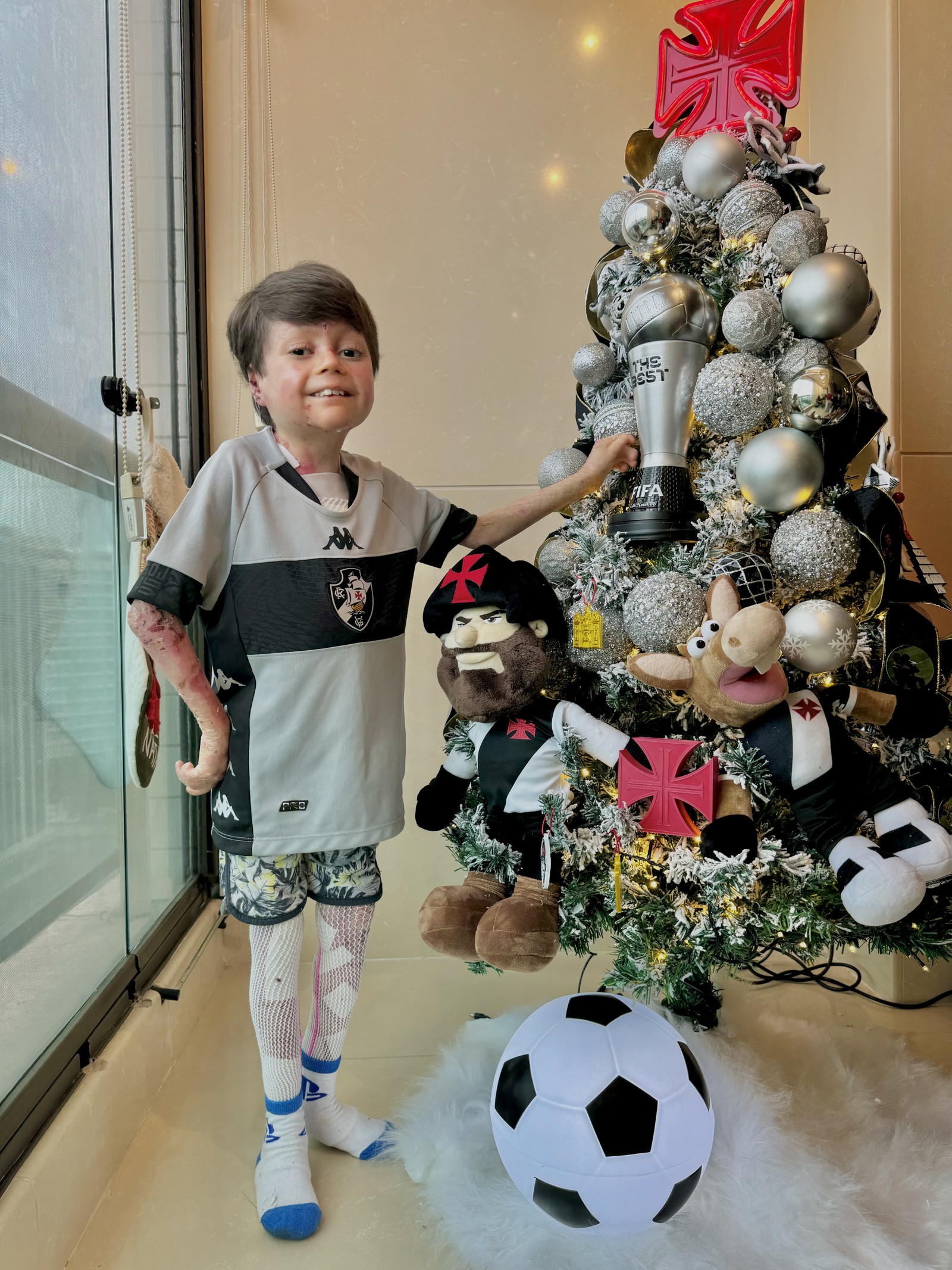 Após passar por cirurgia, Menino Gui apresentará o pré-jogo na final da ...