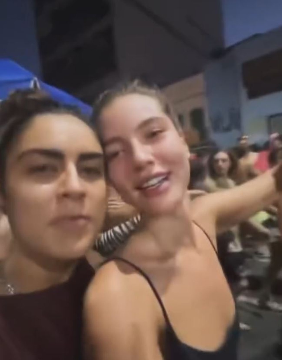 Alanis Guillen, a Juma de 'Pantanal', surge em nova foto com namorada produtora