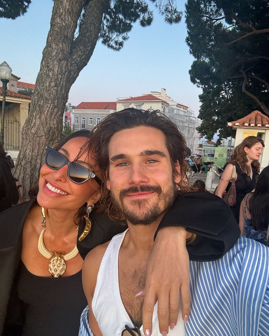 Filha de Sabrina Sato levou alianças ao altar no casamento da mãe com ...