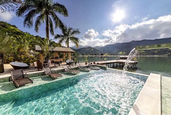 Amanda Kimberlly se hospedou com Helena em mansão próxima de onde ...