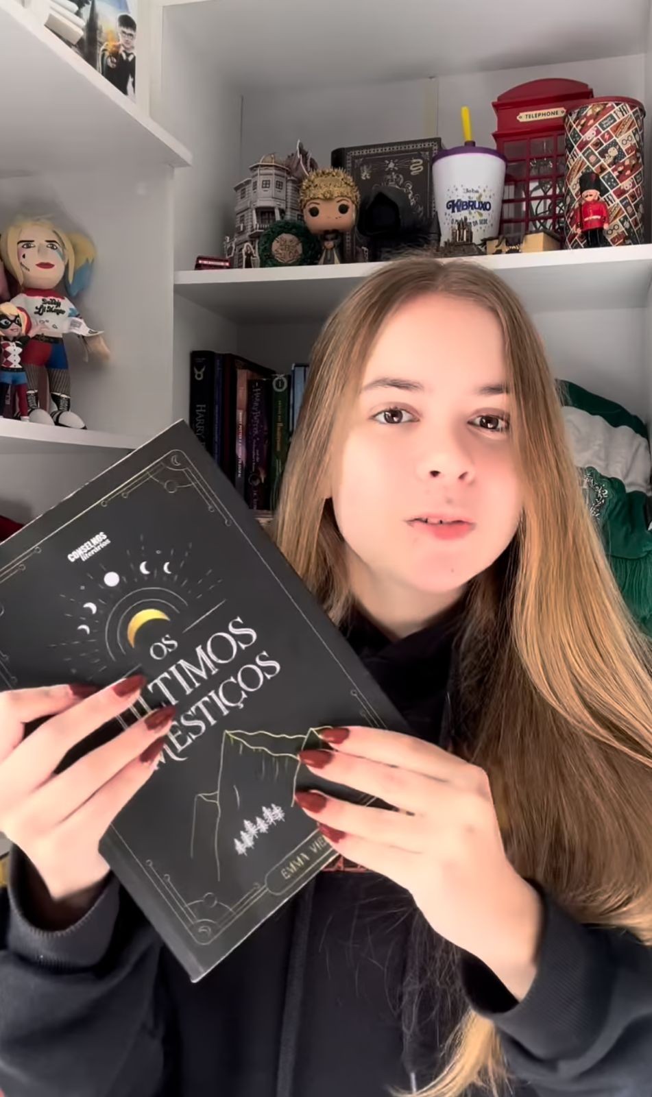 Escritora independente de 20 anos que viralizou na Bienal consegue ...