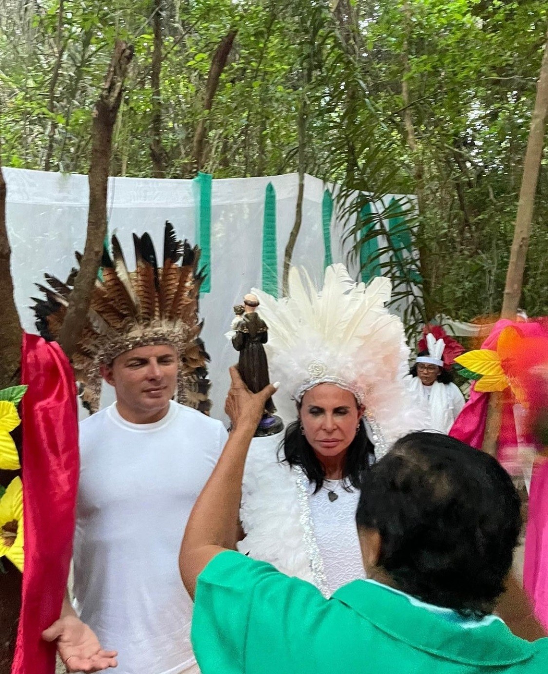 Thammy Miranda reúne mãe Gretchen e pai delegado em foto rara