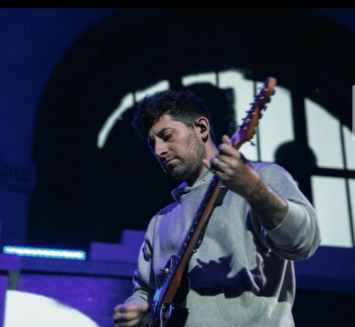 Joe Trohman retorna ao Fall Out Boy após afastamento para cuidar da ...