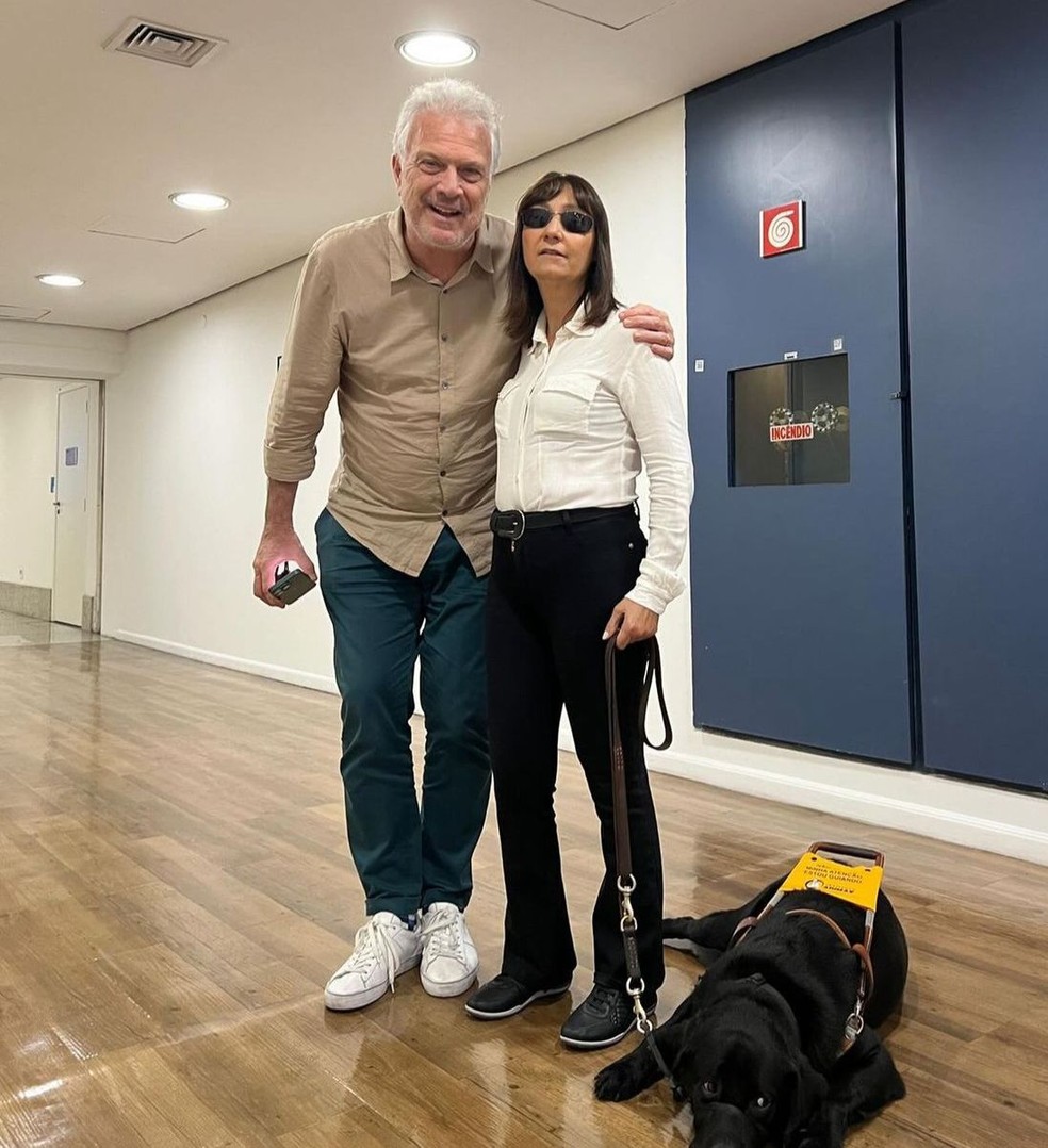 Cantora Kátia ganha cão-guia: 'Chorei de felicidade quando ele veio ...