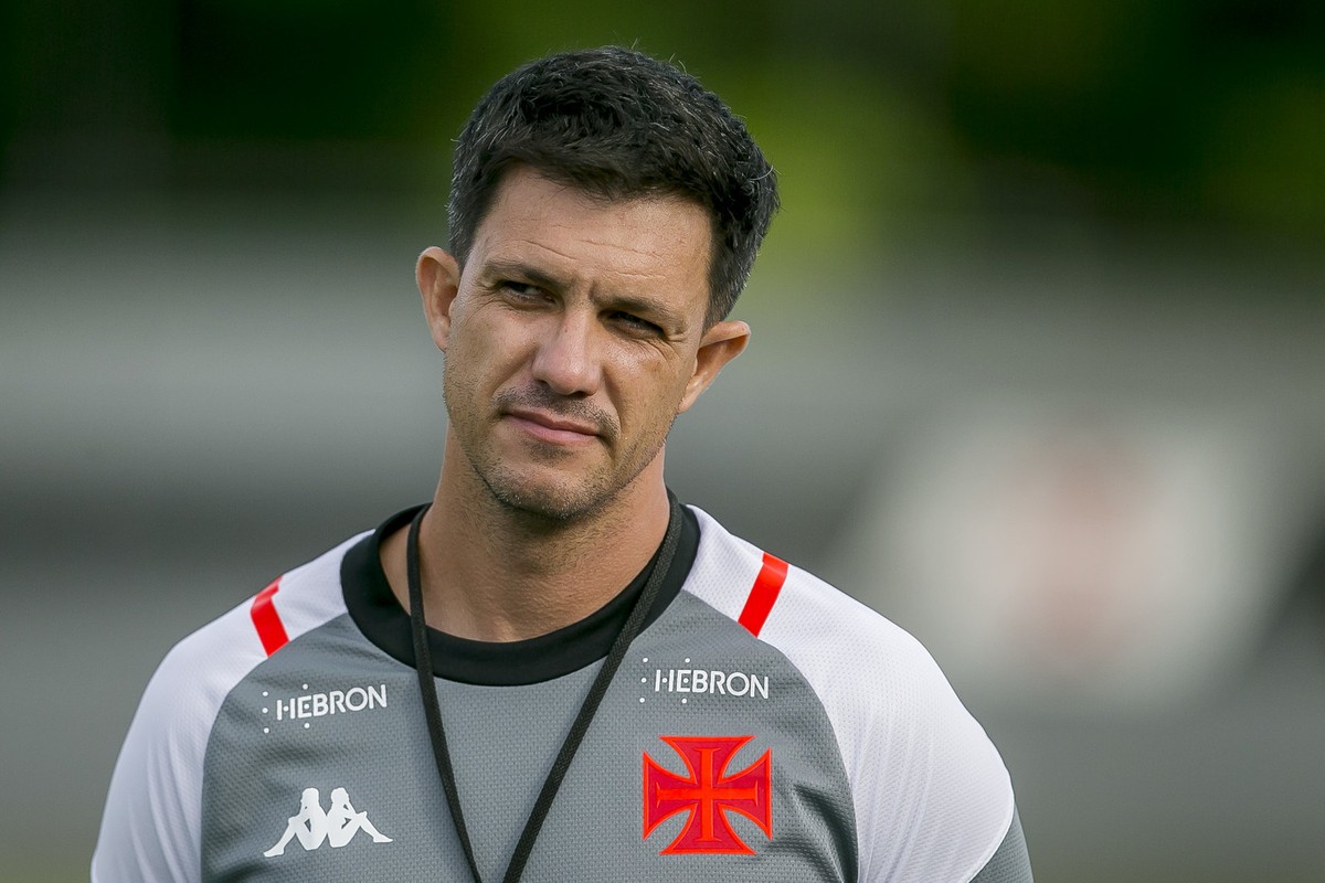 Vasco tenta salto de qualidade no Brasileiro sem depender de estratégia ...