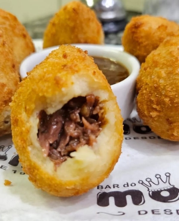 Em celebração ao Dia da Coxinha, um roteiro para saborear as melhores ...