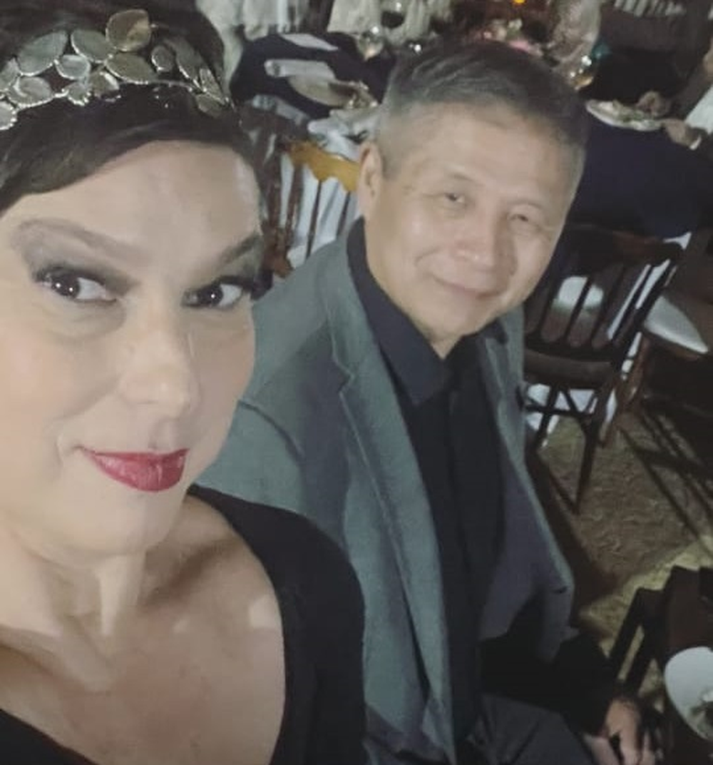 Maria Paula vai com marido e os filhos ao aniversário de 80 anos da ex ...