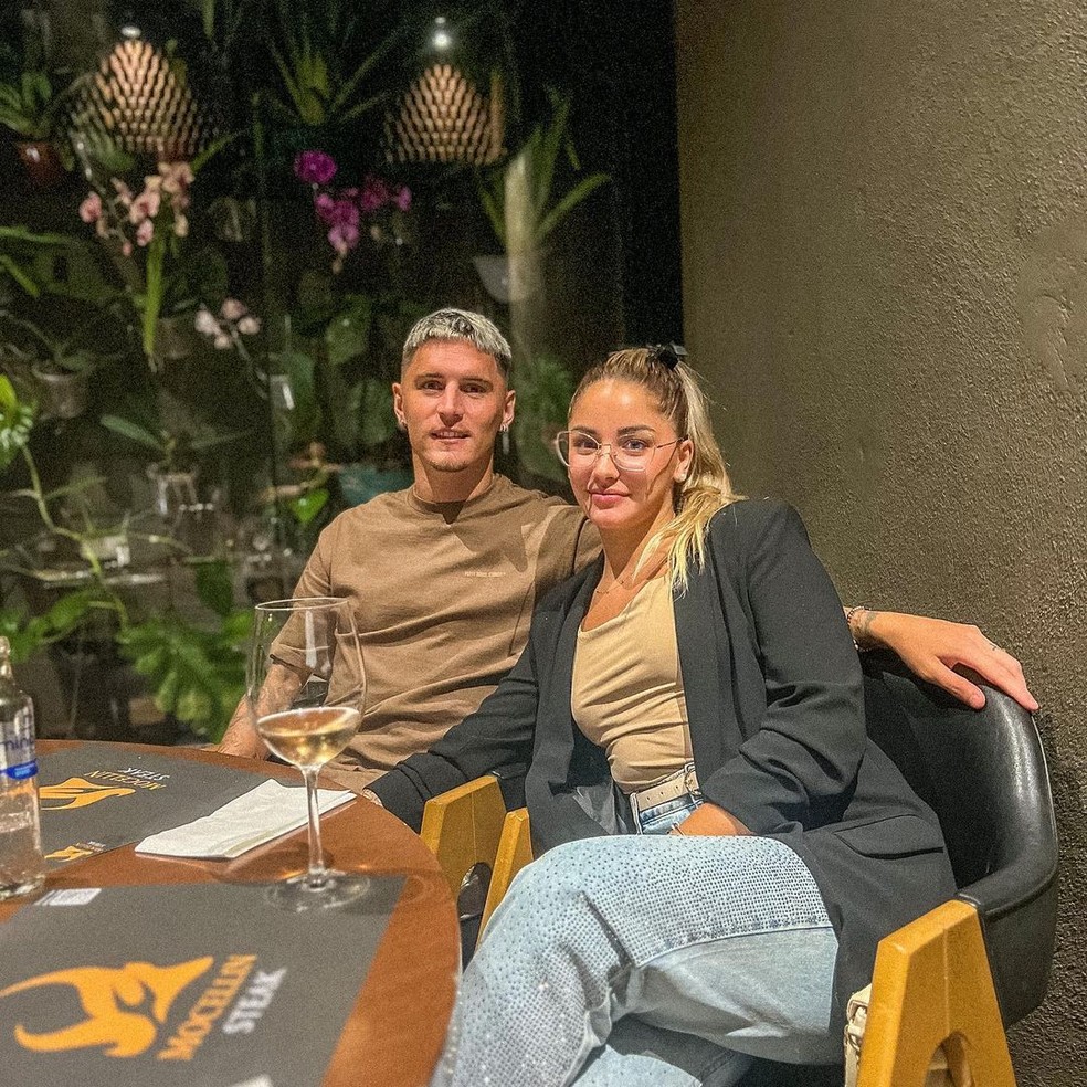 Guillermo Varela, do Flamengo, mostra primeiras fotos da filha recém ...