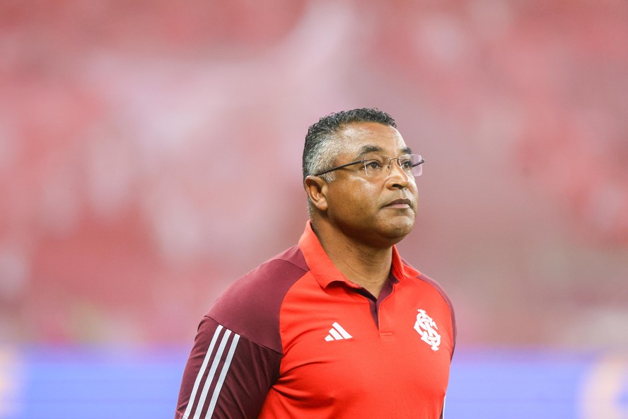 Líder do returno no Brasileiro, Internacional de Roger Machado convence ...