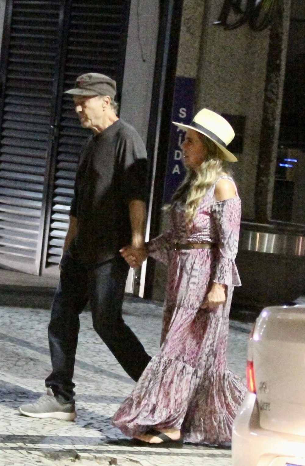 Casados há 46 anos, Bruna Lombardi e Carlos Alberto Riccelli circulam ...