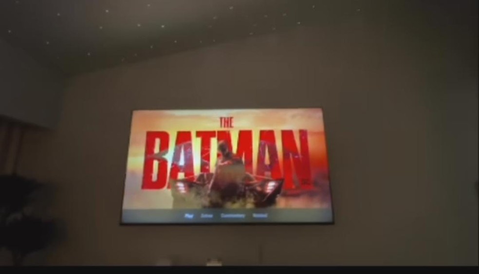 Matthew Perry, astro de 'Friends', foi obcecado pelo Batman até a morte ...