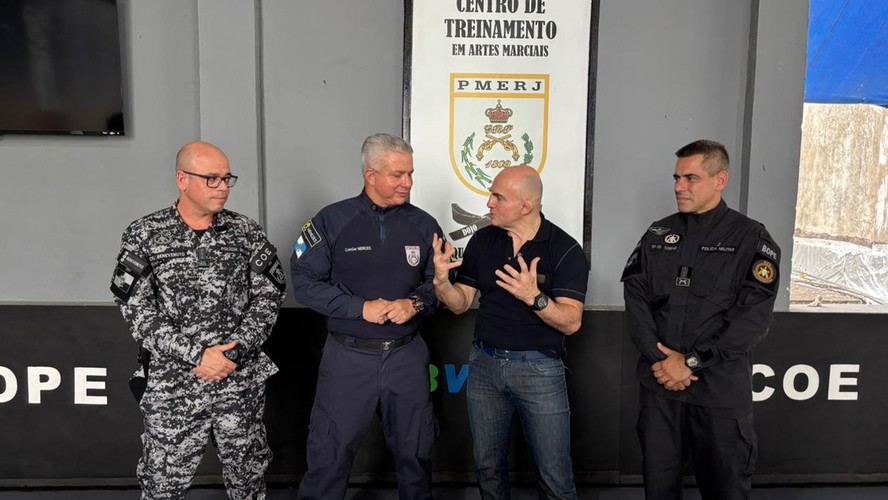 Wallid Ismail visita QG da PMERJ, oficializa Jungle Fight no Bope e ...