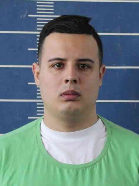 Perlla posa com o marido, que deixou a prisão após 10 meses: 'Orgulho ...