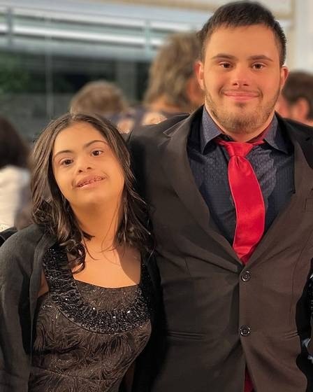 Ex de Romário desabafa e acusa senador de negligência com a filha, que ...