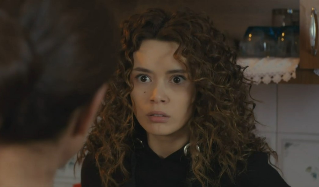 Na novela turca ‘Força de mulher’, Piril e Arif ficam chocados ao ver ...