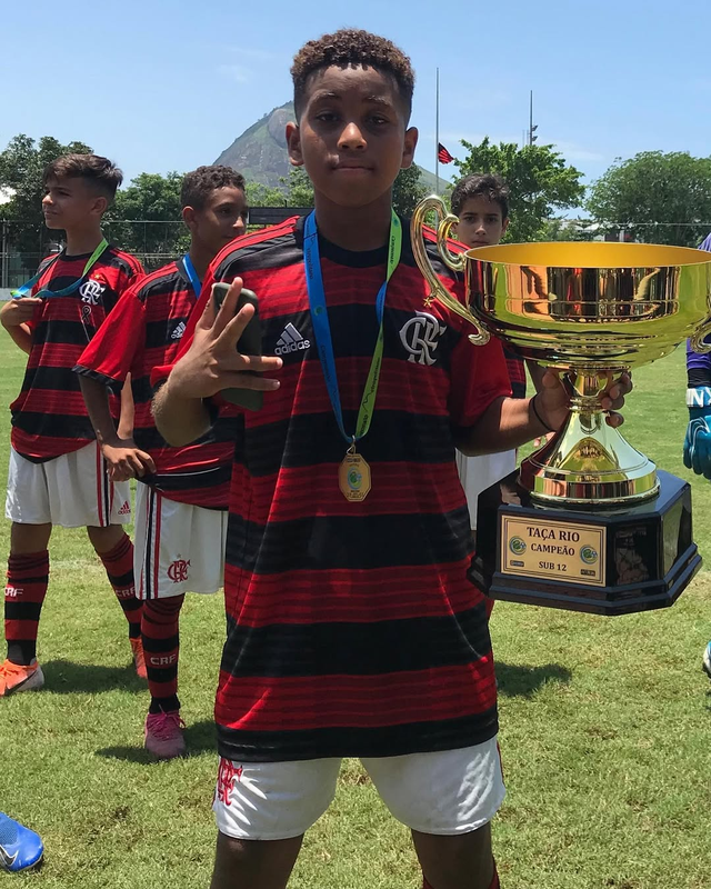 Nova joia do Flamengo, Joshua encantou Filipe Luís no sub-17 e tem ...