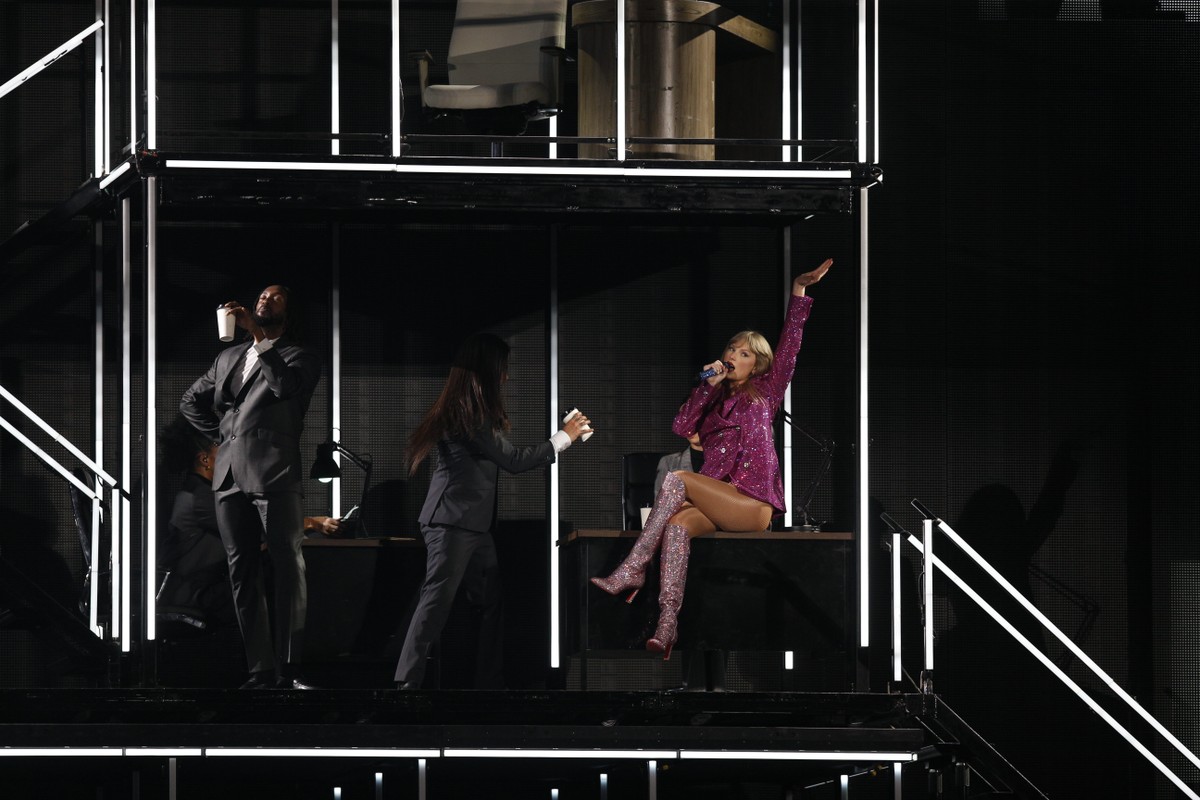 Taylor Swift finaliza turnê bilionária e recordista após mais de 140 ...