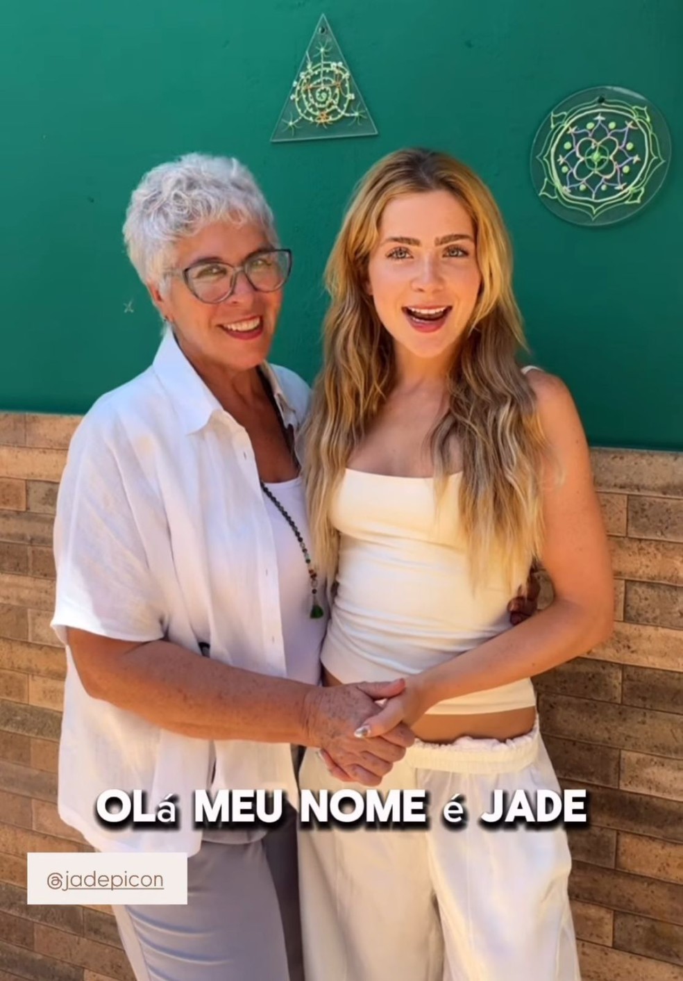 Mentora espiritual dos famosos: Quem é a Xamã que 'mudou a vida de Anitta'