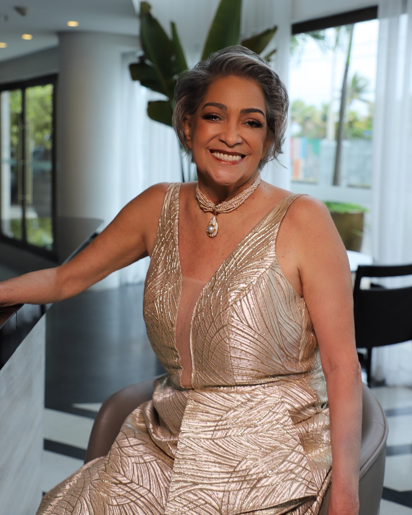 Quem é Fernanda Britto, influenciadora que morreu no Rio aos 64 anos