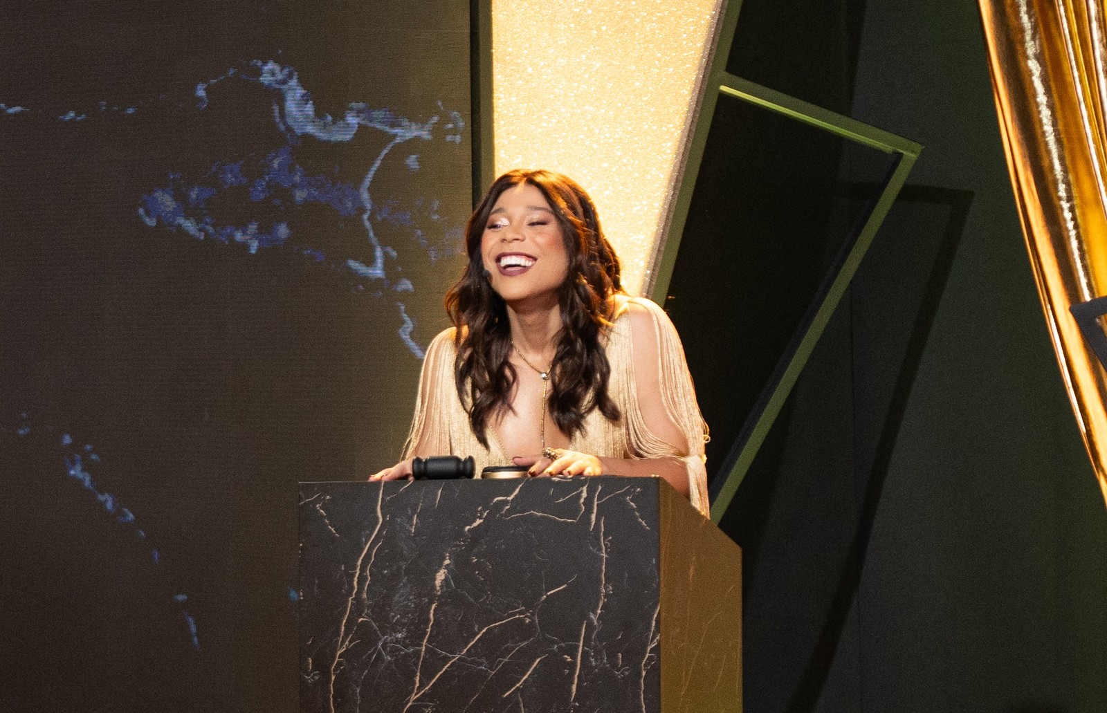 Blogueirinha e produtor terminam casamento de 8 anos; conheça Edson ...