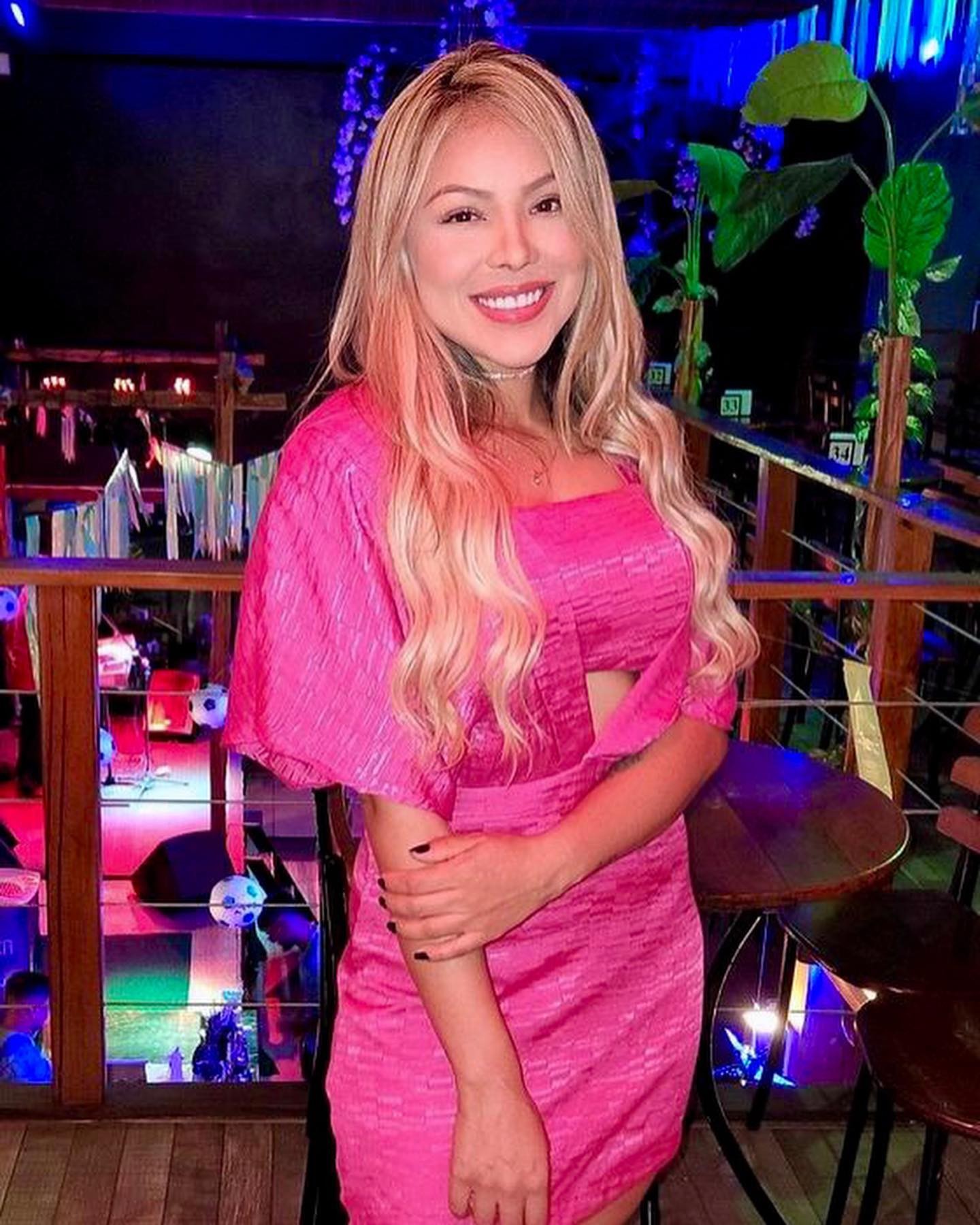 Ximbinha viaja em turnê com 'nova Joelma' e escoltado pela atual mulher