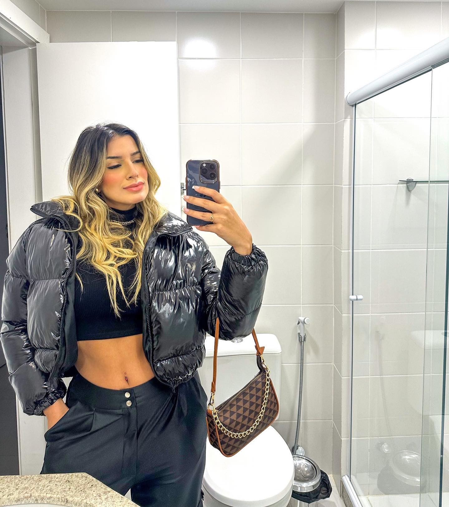 A fila corre! Gabigol e empresária engatam romance após viagem juntos