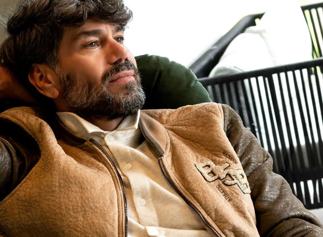 Modelo de 60 anos viraliza ao revelar sua idade: 'Parece ter 30'