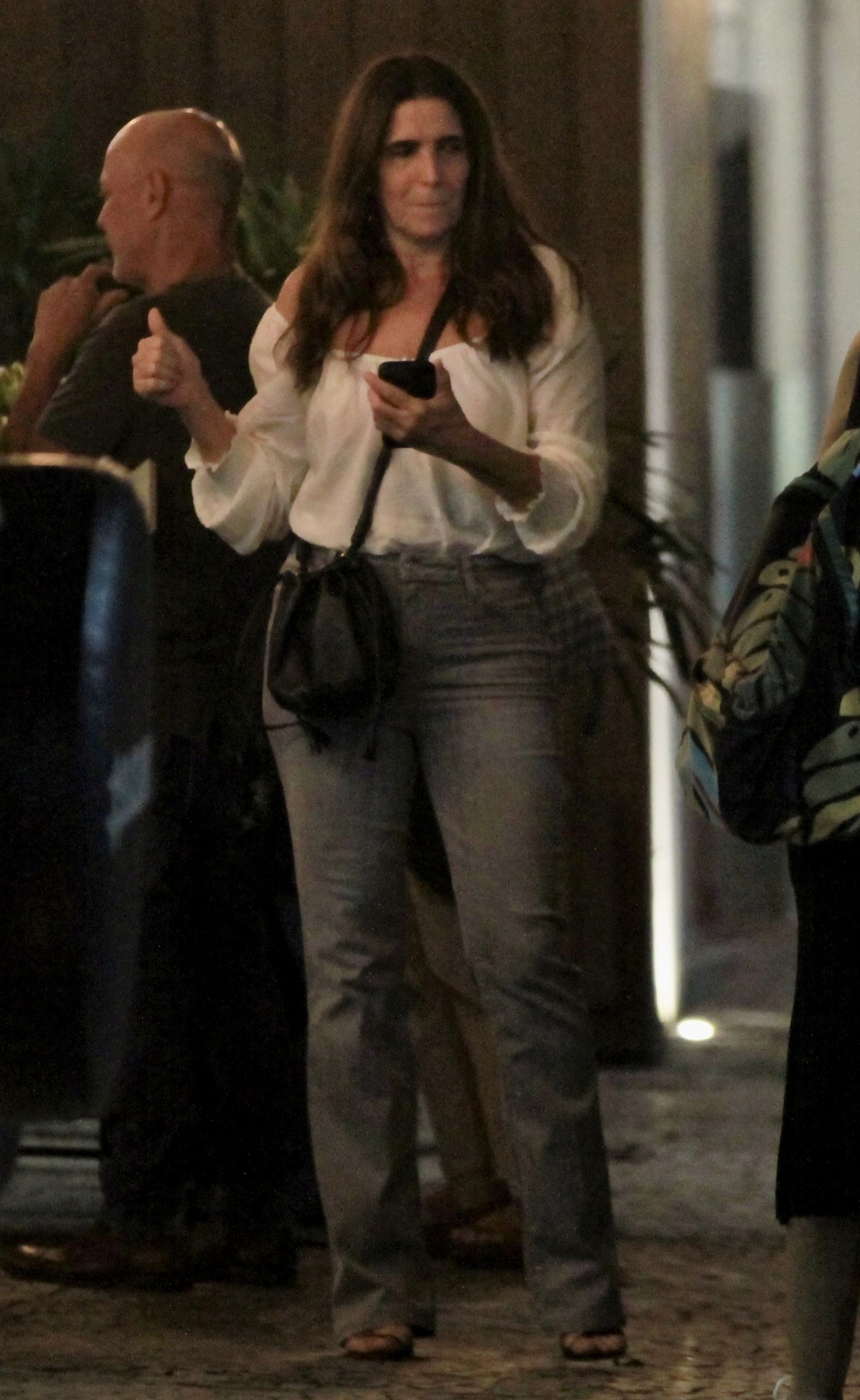 Malu Mader surge em passeio no Rio com atriz do grupo de 'melhores ...