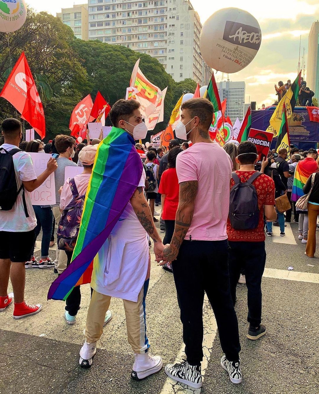 Rodrigo Malafaia e Leandro Buenno se casam no civil após festão em 2022