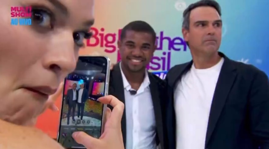 Ana Clara tira foto de Davi e Tadeu, após 'BBB 24', e leva 'bronca ...