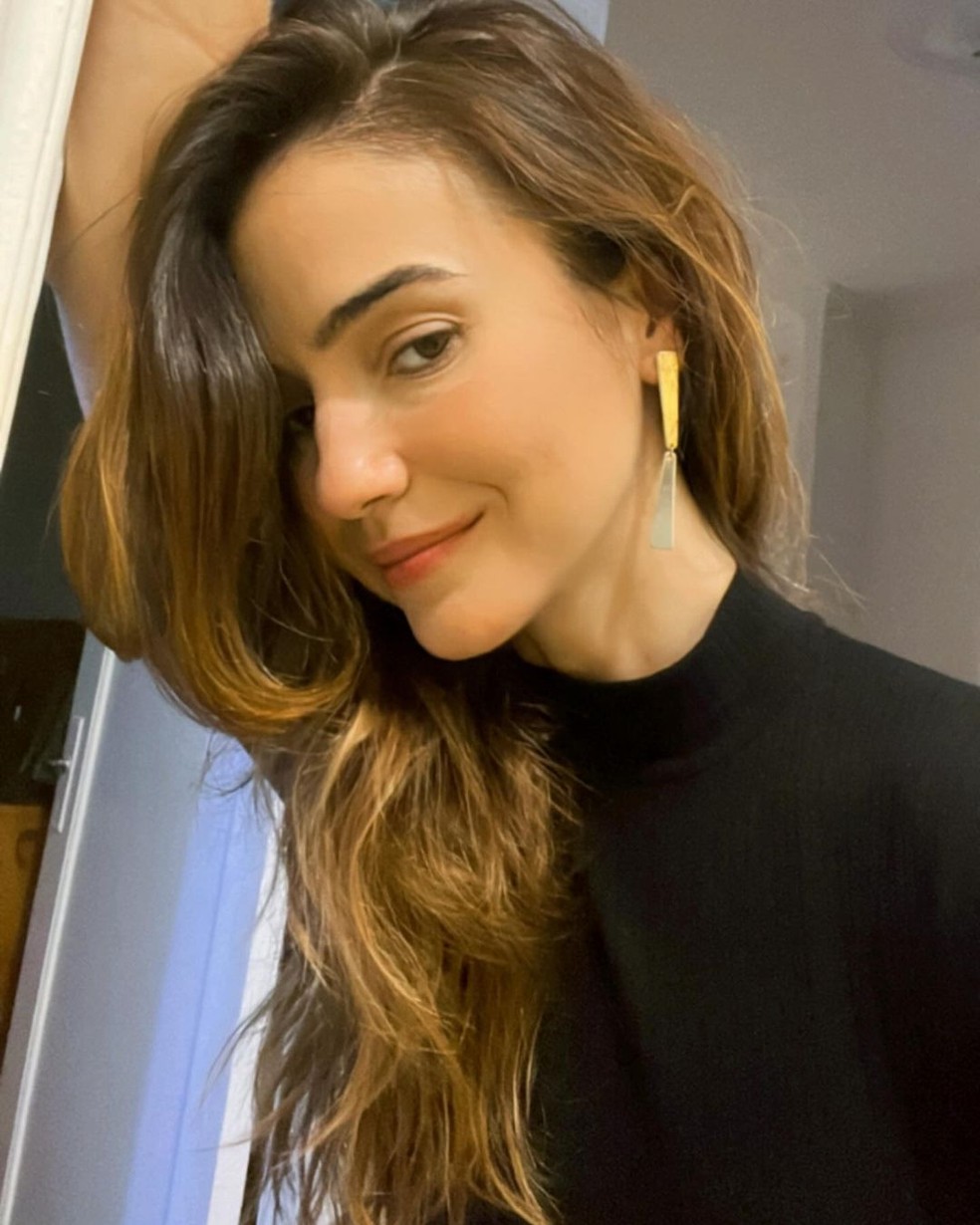 Ex de Deborah Secco, Hugo Moura e nova namorada passeiam juntos, no Rio