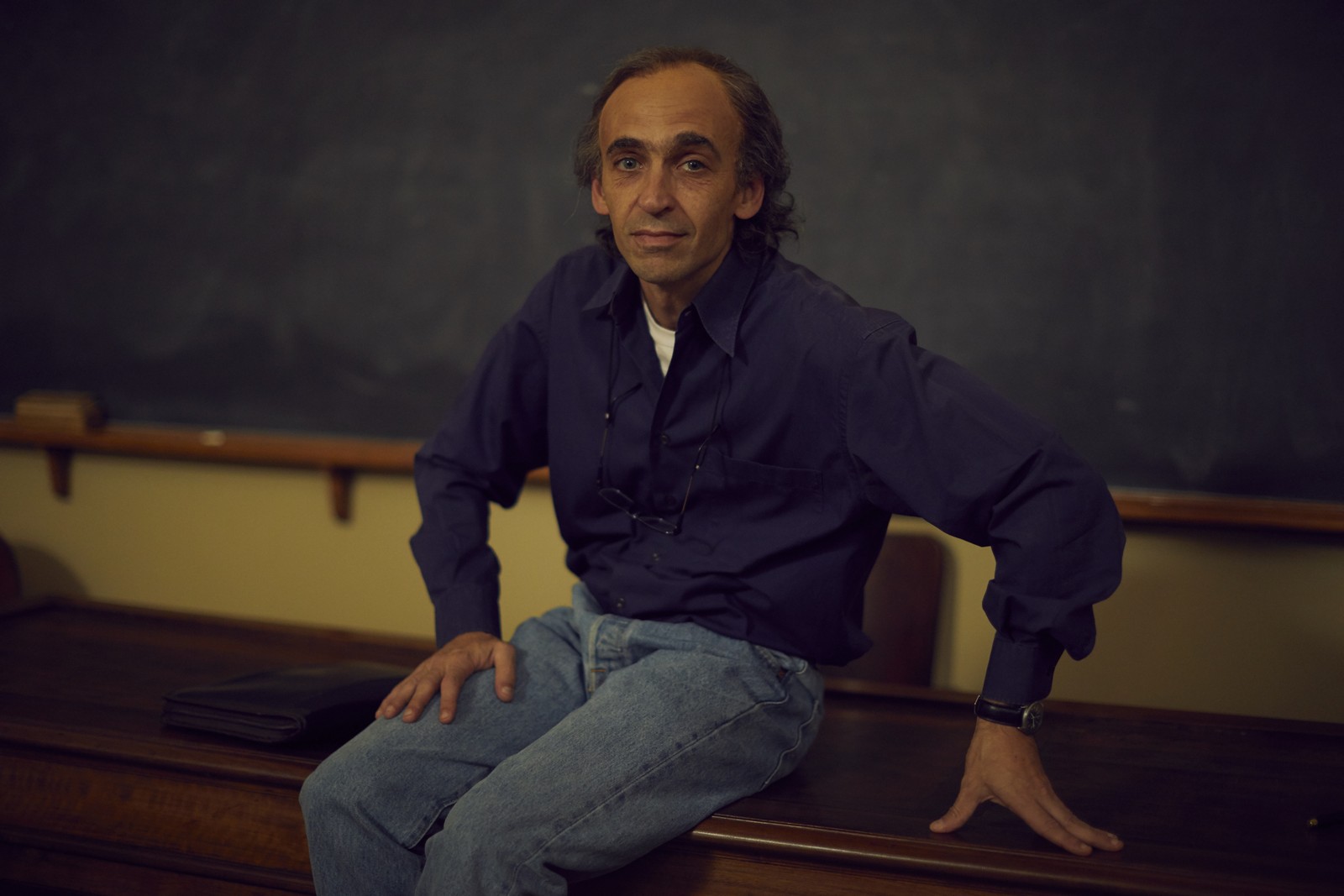 Intérprete de Betinho em série, Julio Andrade se emociona ao visitar a ...