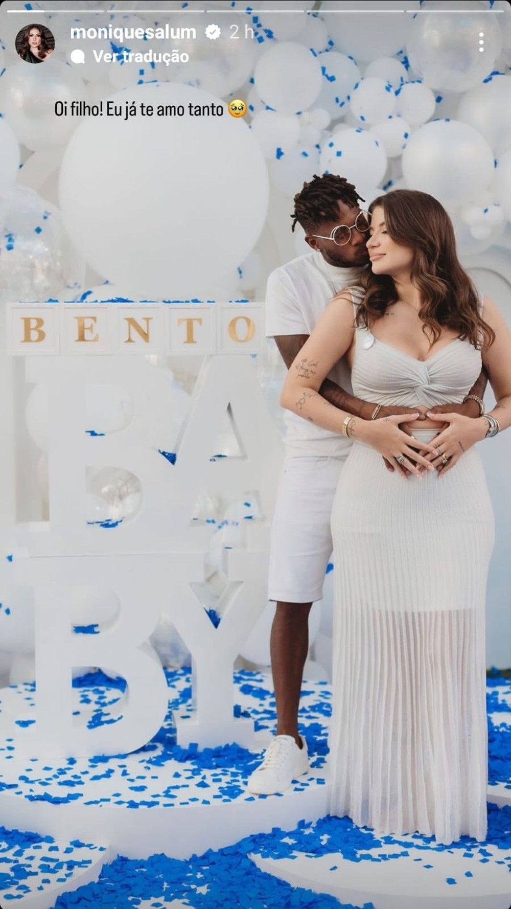 Fred, do Fenerbahce, e a esposa anunciam sexo do novo bebê em chá de ...