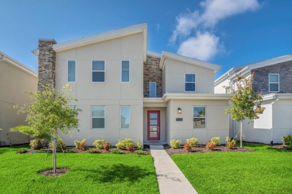 Mansão temática de Deborah Secco com nove quartos nos EUA pode ser alugada por R$ 3 mil a diária ...