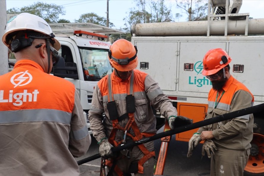 Light investe R$ 300 milhões nas redes de fornecimento de energia das ...