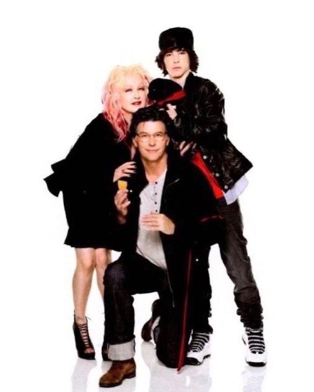 Nos 70 anos de Cyndi Lauper, relembre diferentes visuais e hits da artista